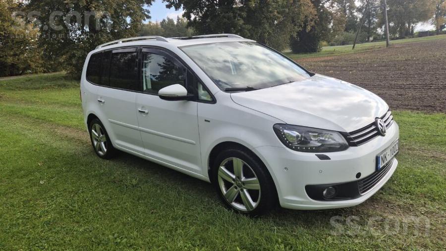 Balts Volkswagen Touran 2014 Valmiera, ar dzinēja tilpumu 2.00 L un nobraukumu 240 tūkst. km par 5200 €, foto 3 vietnē AUTOMOTO.COM.LV