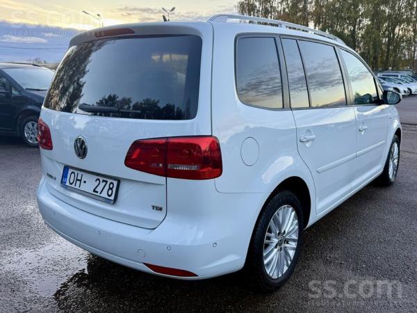 Balts Volkswagen Touran 2015 Rīga, ar dzinēja tilpumu 1.60 L un nobraukumu 0 tūkst. km par 6750 €, foto 5 vietnē AUTOMOTO.COM.LV