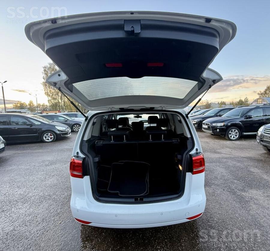 Balts Volkswagen Touran 2015 Rīga, ar dzinēja tilpumu 1.60 L un nobraukumu 0 tūkst. km par 6750 €, foto 26 vietnē AUTOMOTO.COM.LV