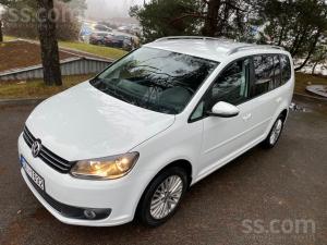 Balts Volkswagen Touran 2015 Cēsis, ar dzinēja tilpumu 1.20 L un nobraukumu 256 tūkst. km par 7300 €, foto 2 vietnē AUTOMOTO.COM.LV