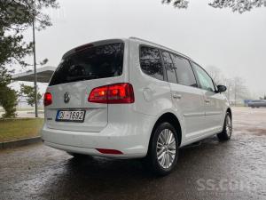 White Volkswagen Touran 2015 in Cesis, with an engine capacity of 1.20 L and mileage of 256 thousand km for 7200 €, photo 8 on AUTOMOTO.COM.LV