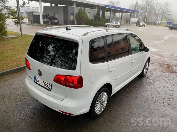 Balts Volkswagen Touran 2015 Cēsis, ar dzinēja tilpumu 1.20 L un nobraukumu 256 tūkst. km par 7200 €, foto 9 vietnē AUTOMOTO.COM.LV