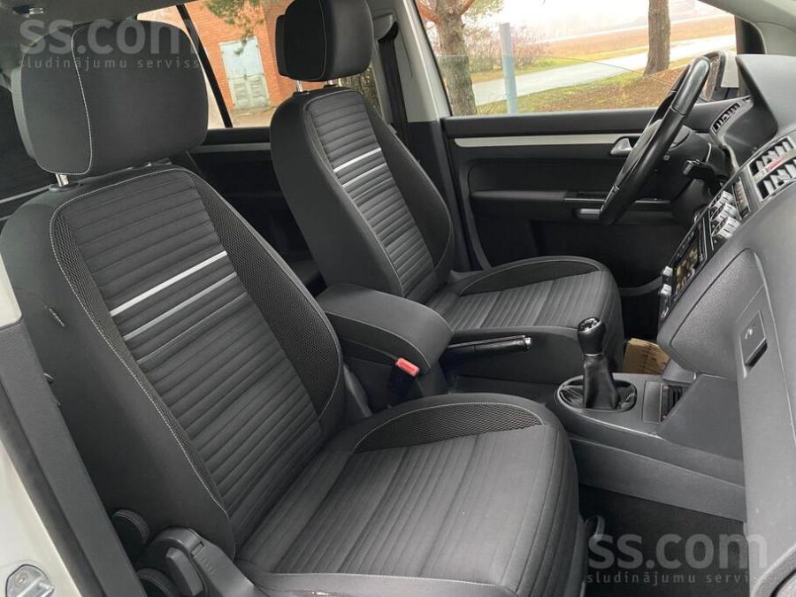 White Volkswagen Touran 2015 in Cesis, with an engine capacity of 1.20 L and mileage of 256 thousand km for 7200 €, photo 20 on AUTOMOTO.COM.LV