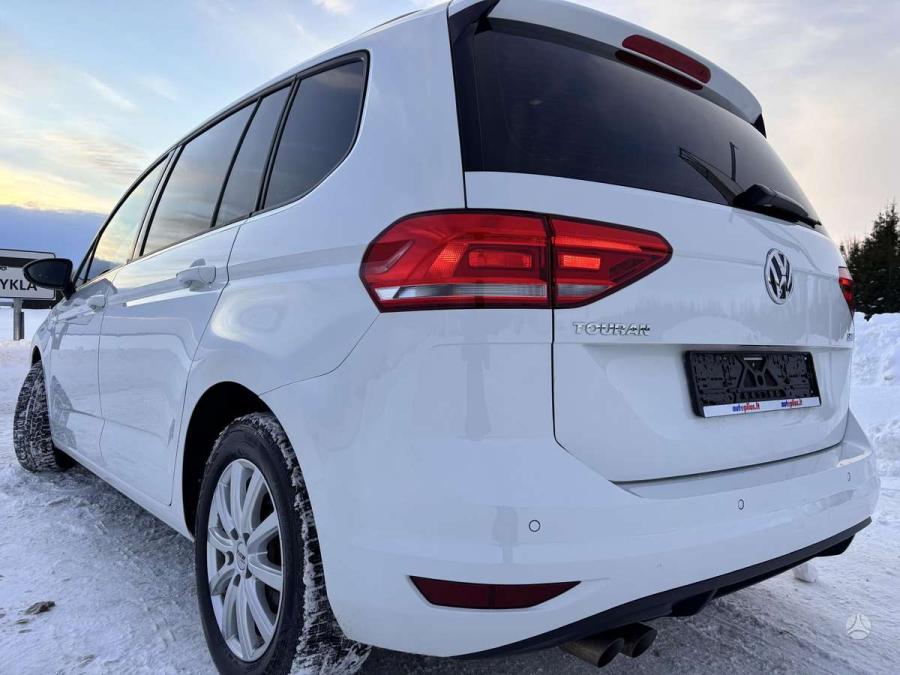 Balts Volkswagen Touran 2015 Raseiniai, ar dzinēja tilpumu 1.97 L un nobraukumu 252 tūkst. km par 10500 €, foto 10 vietnē AUTOMOTO.COM.LV