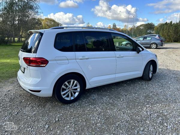 Balts Volkswagen Touran 2015 Mažeikiai, ar dzinēja tilpumu 1.60 L un nobraukumu 290 tūkst. km par 9200 €, foto 2 vietnē AUTOMOTO.COM.LV