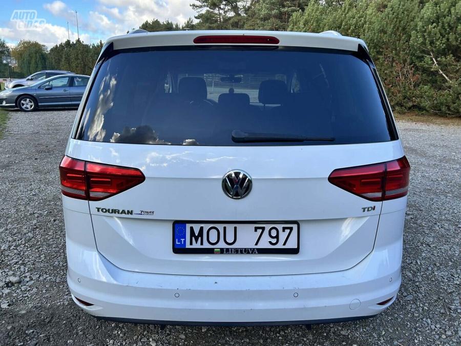 Balts Volkswagen Touran 2015 Mažeikiai, ar dzinēja tilpumu 1.60 L un nobraukumu 290 tūkst. km par 9200 €, foto 3 vietnē AUTOMOTO.COM.LV
