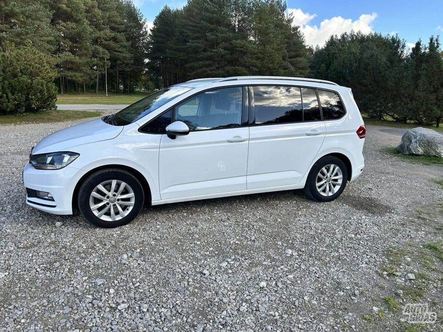 Balts Volkswagen Touran 2015 Mažeikiai, ar dzinēja tilpumu 1.60 L un nobraukumu 290 tūkst. km par 9200 €, foto 4 vietnē AUTOMOTO.COM.LV