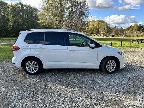 Balts Volkswagen Touran 2015 Mažeikiai, ar dzinēja tilpumu 1.60 L un nobraukumu 290 tūkst. km par 9200 €, foto 8 vietnē AUTOMOTO.COM.LV