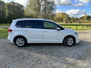 Balts Volkswagen Touran 2015 Mažeikiai, ar dzinēja tilpumu 1.60 L un nobraukumu 290 tūkst. km par 9200 €, foto 8 vietnē AUTOMOTO.COM.LV
