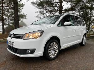 Balts Volkswagen Touran 2015 Cēsis, ar dzinēja tilpumu 1.20 L un nobraukumu 256 tūkst. km par 6999 €, foto  vietnē AUTOMOTO.COM.LV