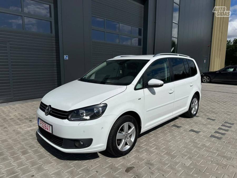 Balts Volkswagen Touran 2015 Klaipėda, ar dzinēja tilpumu 1.60 L un nobraukumu 301 tūkst. km par 6900 €, foto 3 vietnē AUTOMOTO.COM.LV