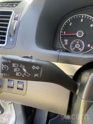 White Volkswagen Touran 2015 in Ogre, with an engine capacity of 2.00 L and mileage of 285 thousand km for 7200 €, photo 20 on AUTOMOTO.COM.LV