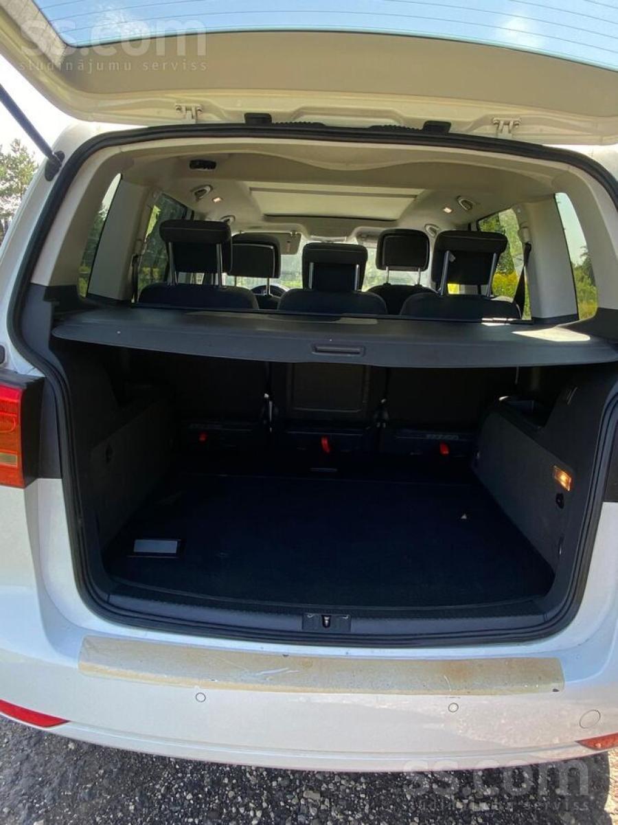 Balts Volkswagen Touran 2015 Ogre, ar dzinēja tilpumu 2.00 L un nobraukumu 285 tūkst. km par 5800 €, foto 15 vietnē AUTOMOTO.COM.LV
