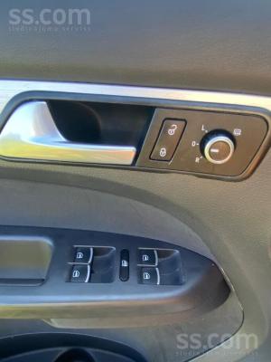 Balts Volkswagen Touran 2015 Ogre, ar dzinēja tilpumu 2.00 L un nobraukumu 285 tūkst. km par 5800 €, foto 18 vietnē AUTOMOTO.COM.LV