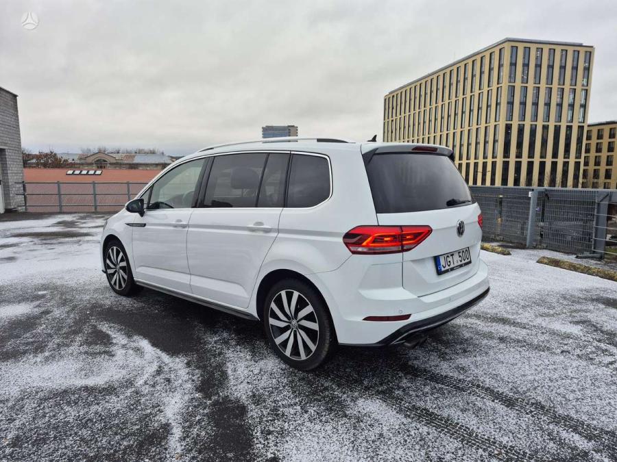 Balts Volkswagen Touran 2016 Viļņa, ar dzinēja tilpumu 1.80 L un nobraukumu 174 tūkst. km par 11200 €, foto 2 vietnē AUTOMOTO.COM.LV