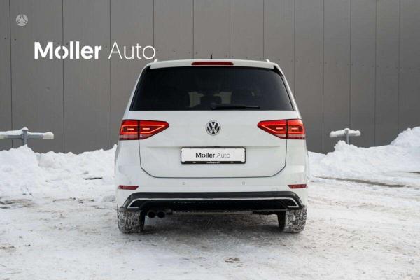 Balts Volkswagen Touran 2016 Viļņa, ar dzinēja tilpumu 1.80 L un nobraukumu 142 tūkst. km par 12300 €, foto 5 vietnē AUTOMOTO.COM.LV