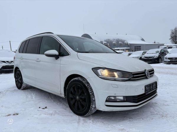 Balts Volkswagen Touran 2016 Radviliškis, ar dzinēja tilpumu 1.60 L un nobraukumu 333 tūkst. km par 7199 €, foto 2 vietnē AUTOMOTO.COM.LV
