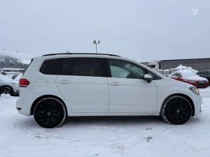 Balts Volkswagen Touran 2016 Radviliškis, ar dzinēja tilpumu 1.60 L un nobraukumu 333 tūkst. km par 7199 €, foto 7 vietnē AUTOMOTO.COM.LV