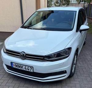 White Volkswagen Touran 2016 in Siauliai, with an engine capacity of 2.00 L and mileage of 289 thousand km for 9800 €, photo 3 on AUTOMOTO.COM.LV