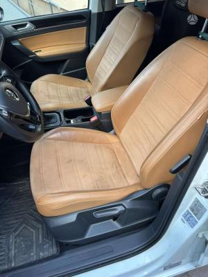 White Volkswagen Touran 2016 in Siauliai, with an engine capacity of 2.00 L and mileage of 289 thousand km for 9800 €, photo 8 on AUTOMOTO.COM.LV