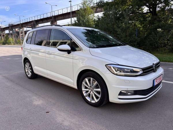 Balts Volkswagen Touran 2016 Kauņa, ar dzinēja tilpumu 1.97 L un nobraukumu 322 tūkst. km par 10950 €, foto 2 vietnē AUTOMOTO.COM.LV