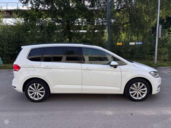 Balts Volkswagen Touran 2016 Kauņa, ar dzinēja tilpumu 1.97 L un nobraukumu 322 tūkst. km par 10950 €, foto 3 vietnē AUTOMOTO.COM.LV