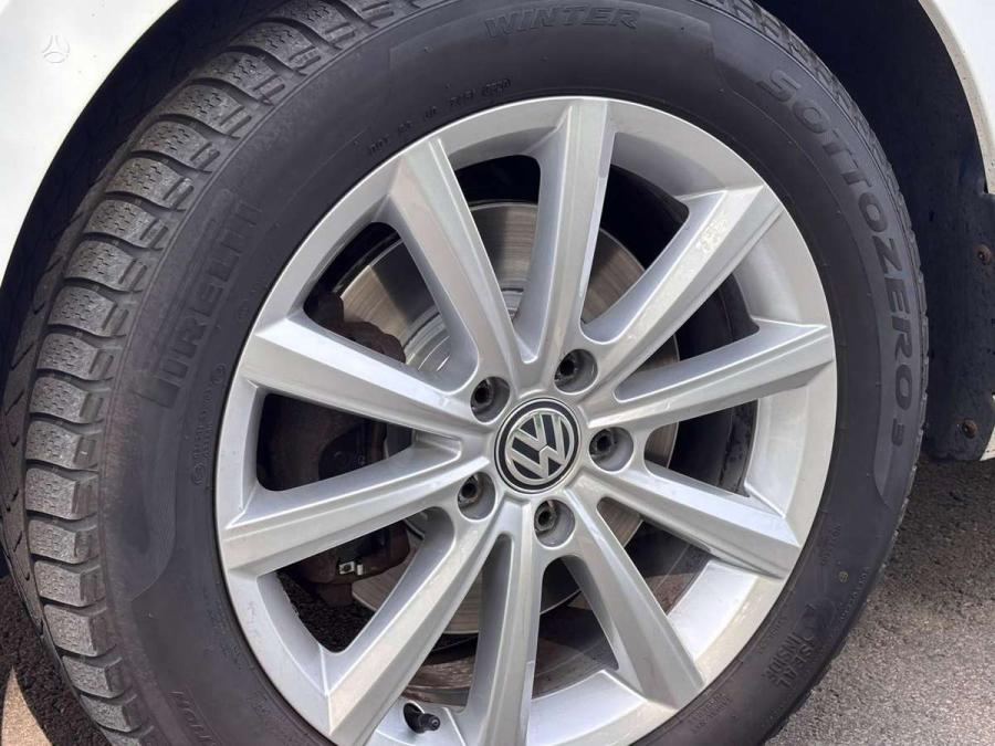 Balts Volkswagen Touran 2016 Kauņa, ar dzinēja tilpumu 1.97 L un nobraukumu 322 tūkst. km par 10950 €, foto 14 vietnē AUTOMOTO.COM.LV