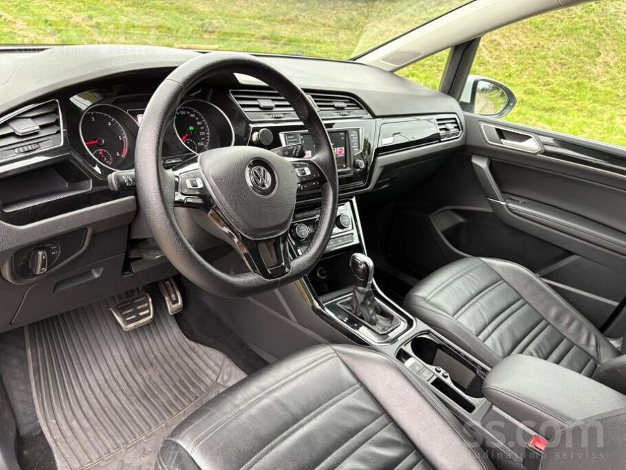 Balts Volkswagen Touran 2016 Ogre, ar dzinēja tilpumu 2.00 L un nobraukumu 249 tūkst. km par 8250 €, foto 9 vietnē AUTOMOTO.COM.LV