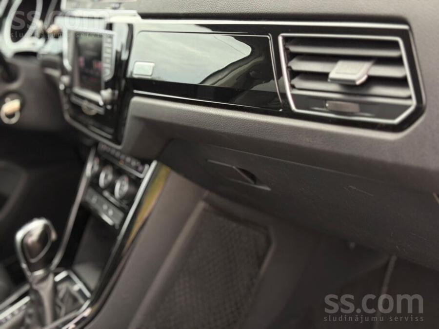 Balts Volkswagen Touran 2016 Ogre, ar dzinēja tilpumu 2.00 L un nobraukumu 249 tūkst. km par 8250 €, foto 11 vietnē AUTOMOTO.COM.LV