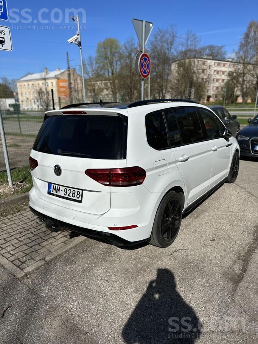 Balts Volkswagen Touran 2016 Rīga, ar dzinēja tilpumu 1.80 L un nobraukumu 175 tūkst. km par 15500 €, foto 3 vietnē AUTOMOTO.COM.LV