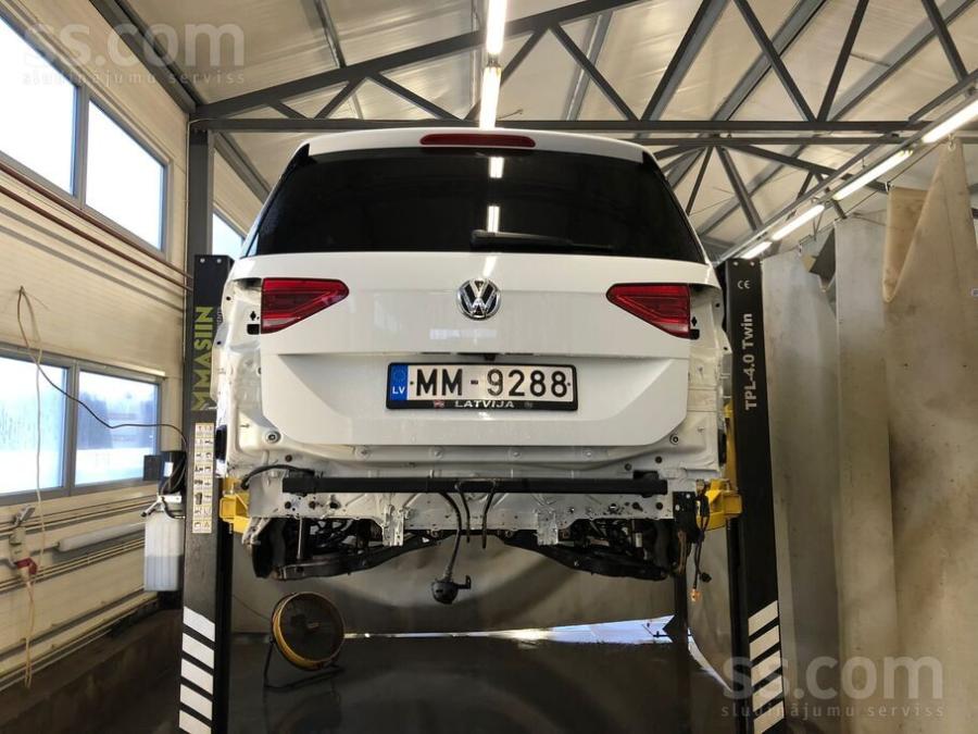 Balts Volkswagen Touran 2016 Rīga, ar dzinēja tilpumu 1.80 L un nobraukumu 175 tūkst. km par 15500 €, foto 22 vietnē AUTOMOTO.COM.LV