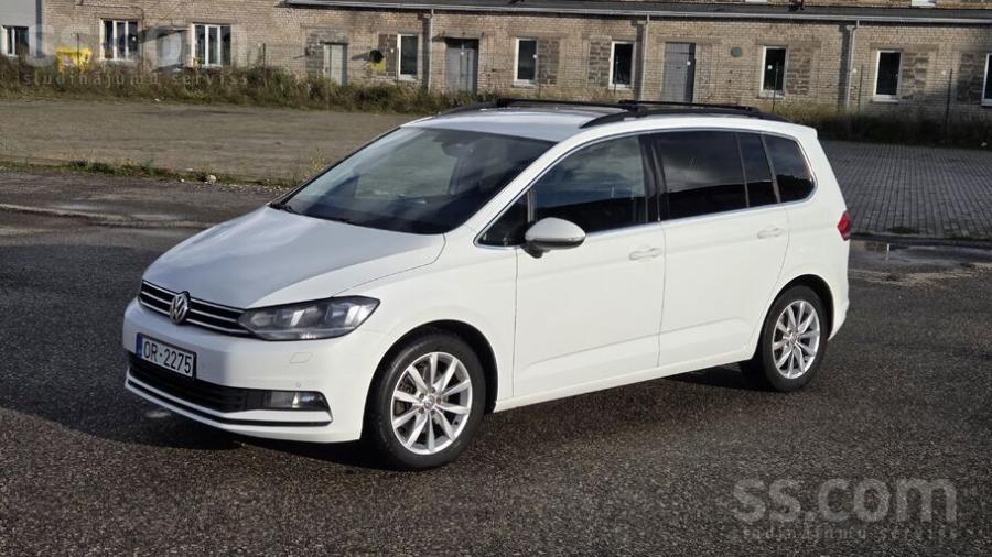 Balts Volkswagen Touran 2016 Liepāja, ar dzinēja tilpumu 1.60 L un nobraukumu 362 tūkst. km par 7800 €, foto 1 vietnē AUTOMOTO.COM.LV