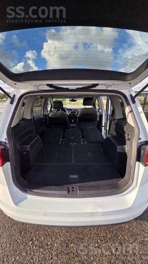 Balts Volkswagen Touran 2016 Liepāja, ar dzinēja tilpumu 1.60 L un nobraukumu 362 tūkst. km par 7800 €, foto 11 vietnē AUTOMOTO.COM.LV