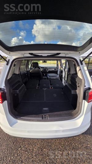 Balts Volkswagen Touran 2016 Liepāja, ar dzinēja tilpumu 1.60 L un nobraukumu 362 tūkst. km par 7800 €, foto 12 vietnē AUTOMOTO.COM.LV