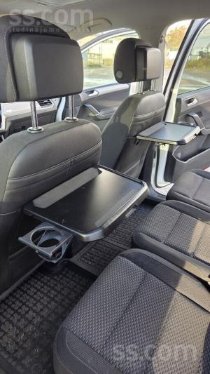 Balts Volkswagen Touran 2016 Liepāja, ar dzinēja tilpumu 1.60 L un nobraukumu 362 tūkst. km par 7800 €, foto 14 vietnē AUTOMOTO.COM.LV