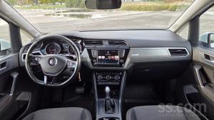 Balts Volkswagen Touran 2016 Liepāja, ar dzinēja tilpumu 1.60 L un nobraukumu 362 tūkst. km par 7800 €, foto 15 vietnē AUTOMOTO.COM.LV