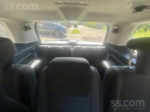White Volkswagen Touran 2017 in Daugavpils, with an engine capacity of 1.40 L and mileage of 232 thousand km for 9100 €, photo 10 on AUTOMOTO.COM.LV