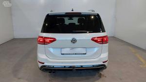 White Volkswagen Touran 2017 in Kaunas, with an engine capacity of 1.40 L and mileage of 65 thousand km for 28529 €, photo 5 on AUTOMOTO.COM.LV