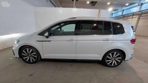 White Volkswagen Touran 2017 in Kaunas, with an engine capacity of 1.40 L and mileage of 65 thousand km for 28529 €, photo 8 on AUTOMOTO.COM.LV