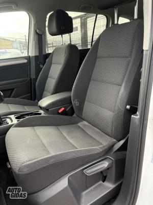 White Volkswagen Touran 2017 in Vilnius, with an engine capacity of 1.60 L and mileage of 306 thousand km for 6800 €, photo 15 on AUTOMOTO.COM.LV