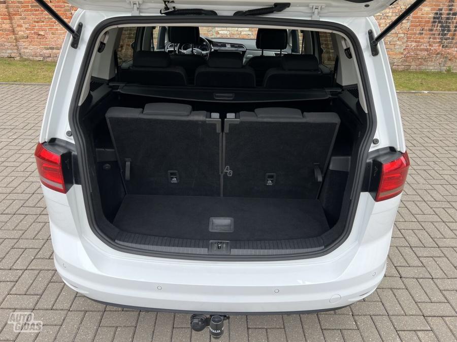 Balts Volkswagen Touran 2017 Kėdainiai, ar dzinēja tilpumu 1.60 L un nobraukumu 306 tūkst. km par 8850 €, foto 12 vietnē AUTOMOTO.COM.LV