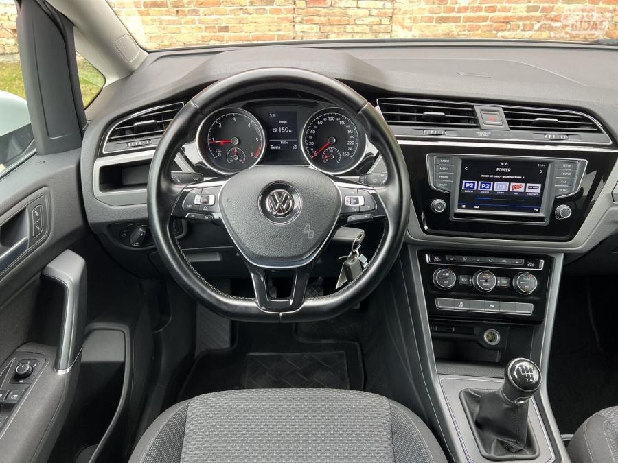 Balts Volkswagen Touran 2017 Kėdainiai, ar dzinēja tilpumu 1.60 L un nobraukumu 306 tūkst. km par 8850 €, foto 16 vietnē AUTOMOTO.COM.LV