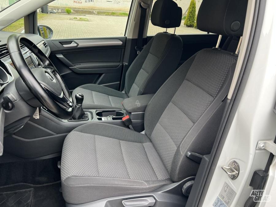 Balts Volkswagen Touran 2017 Kėdainiai, ar dzinēja tilpumu 1.60 L un nobraukumu 306 tūkst. km par 8850 €, foto 18 vietnē AUTOMOTO.COM.LV