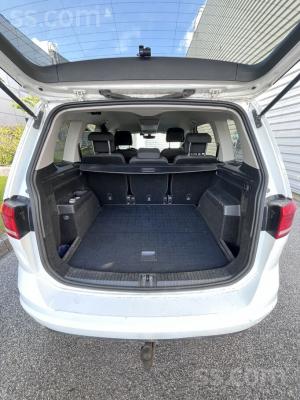 Balts Volkswagen Touran 2017 Rīga, ar dzinēja tilpumu 1.40 L un nobraukumu 250 tūkst. km par 7800 €, foto 13 vietnē AUTOMOTO.COM.LV