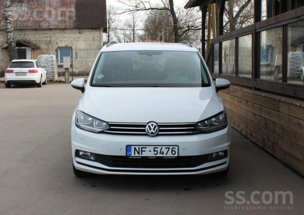 White Volkswagen Touran 2017 in Riga, with an engine capacity of 1.60 L and mileage of 0 thousand km for 9450 €, photo 2 on AUTOMOTO.COM.LV