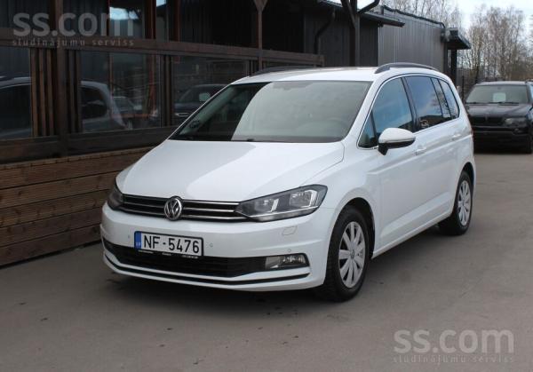White Volkswagen Touran 2017 in Riga, with an engine capacity of 1.60 L and mileage of 0 thousand km for 9450 €, photo 3 on AUTOMOTO.COM.LV