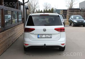 Balts Volkswagen Touran 2017 Rīga, ar dzinēja tilpumu 1.60 L un nobraukumu 0 tūkst. km par 9450 €, foto 5 vietnē AUTOMOTO.COM.LV