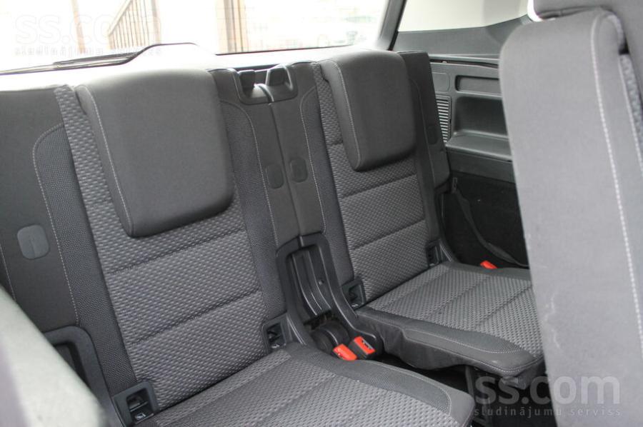 Balts Volkswagen Touran 2017 Rīga, ar dzinēja tilpumu 1.60 L un nobraukumu 0 tūkst. km par 9450 €, foto 13 vietnē AUTOMOTO.COM.LV