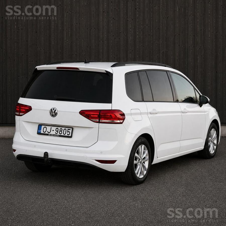 Balts Volkswagen Touran 2017 Rīga, ar dzinēja tilpumu 1.60 L un nobraukumu 281 tūkst. km par 8900 €, foto 4 vietnē AUTOMOTO.COM.LV