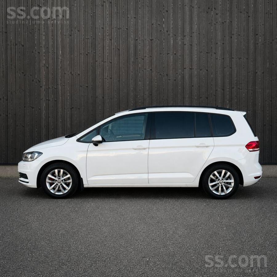 Balts Volkswagen Touran 2017 Rīga, ar dzinēja tilpumu 1.60 L un nobraukumu 281 tūkst. km par 8900 €, foto 7 vietnē AUTOMOTO.COM.LV